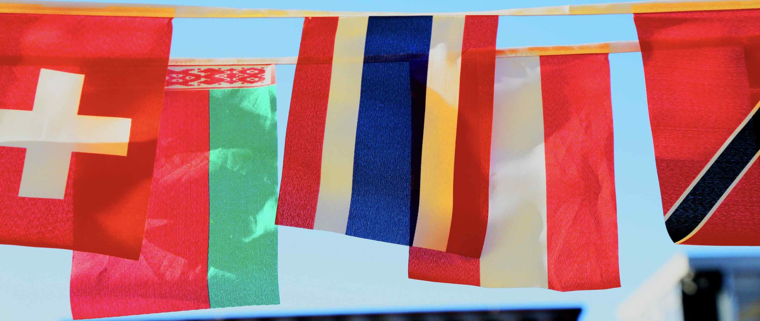 BRIEFLY NOTED : Five Fun Facts about National Flags from Around the ...